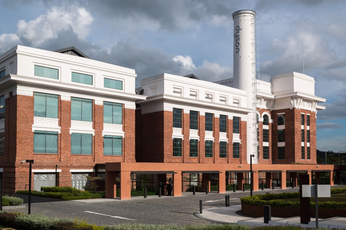 Dyson to invest $1.5 bil in new global headquarters in Singapore