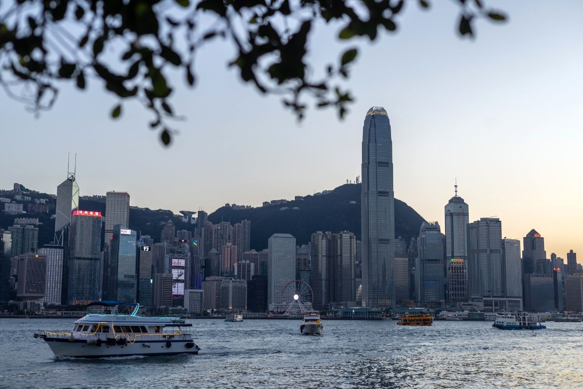 Hedge fund firm Dymon Asia Capital signs lease for office in Hongkong ...