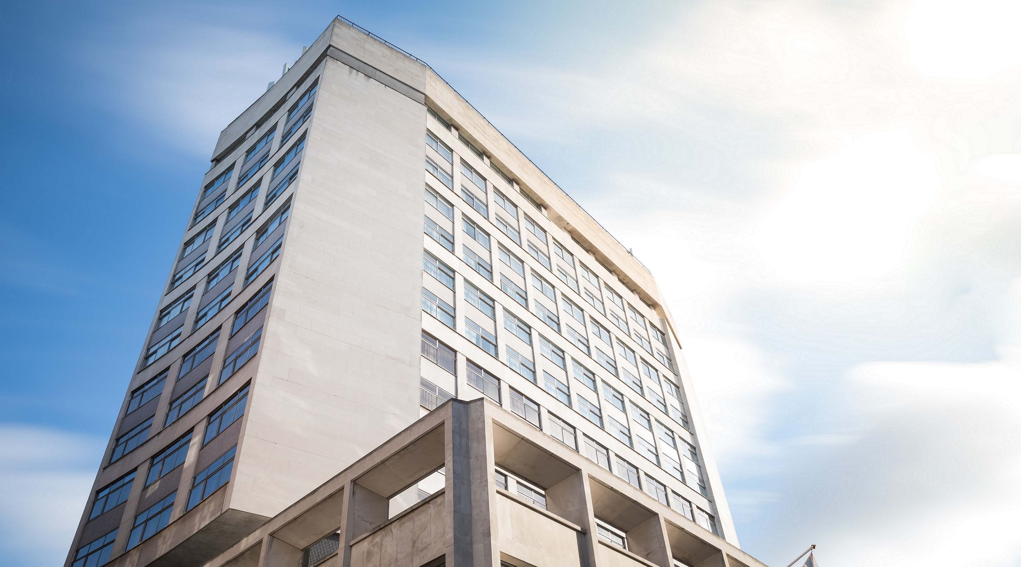 CapitaLand Ascott Trust closes 8% lower after $300 mil equity ...