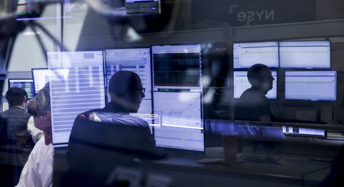 Wall Street’s AI race is fuelling new fears of crowded trading