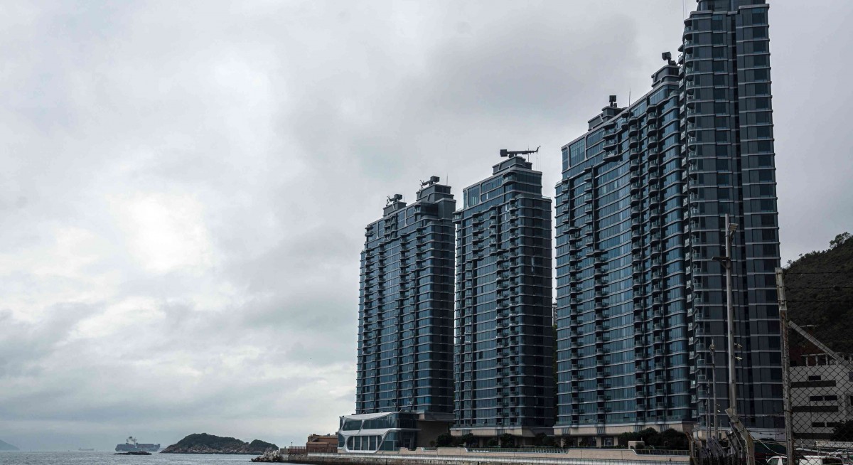 Ares seeks to buy New World Development debt from banks