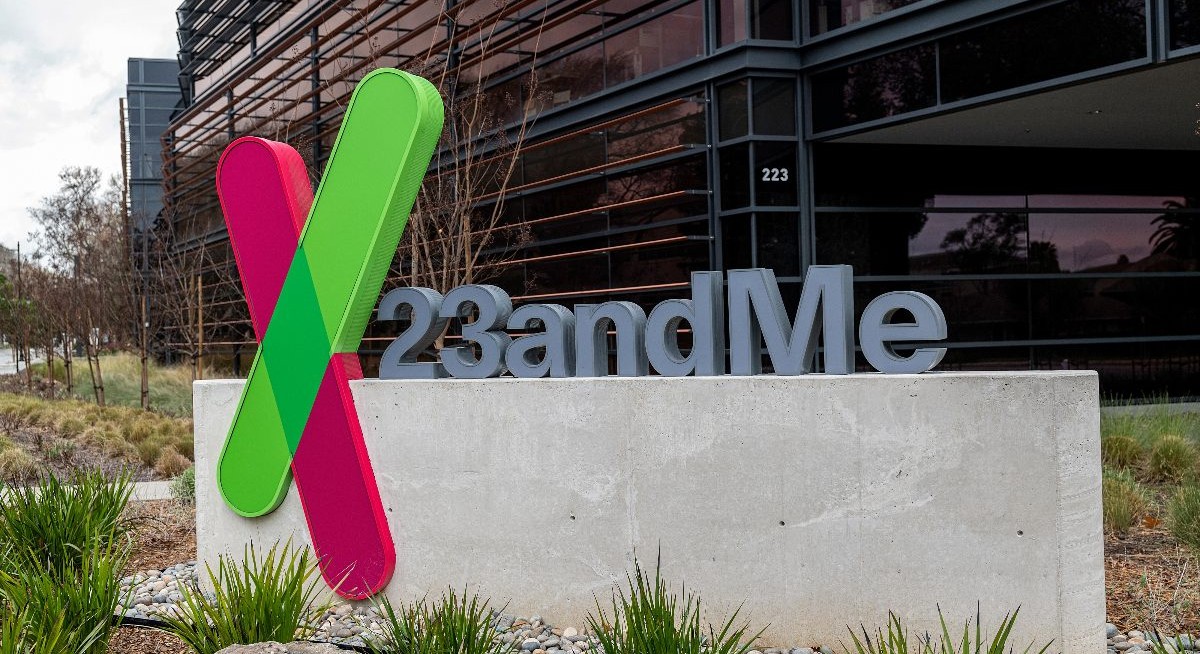 23andMe starts bankruptcy proceedings in the US, co-founder steps down ...