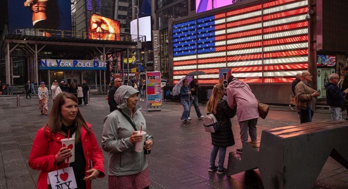 US Treasuries set for first monthly loss of 2025 on deficit woes