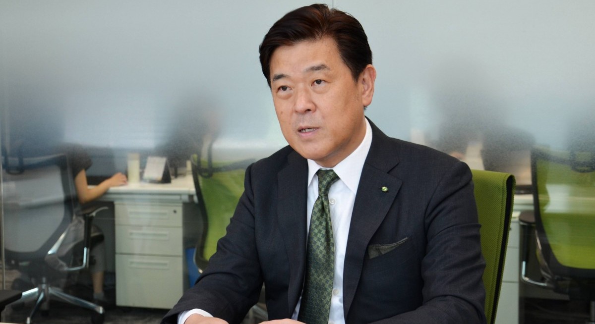 Japan chemicals firm’s CEO fights to keep job as investors revolt