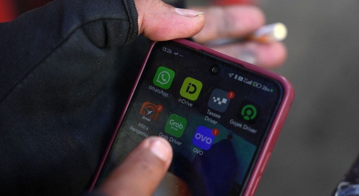 Grab’s long-term story intact amid ongoing merger deal, AI push and ...