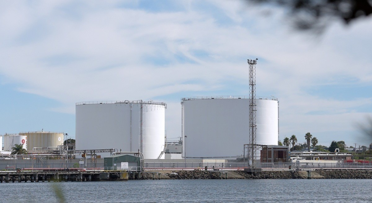 Western Australia mulls own diesel reserve after war disruptions