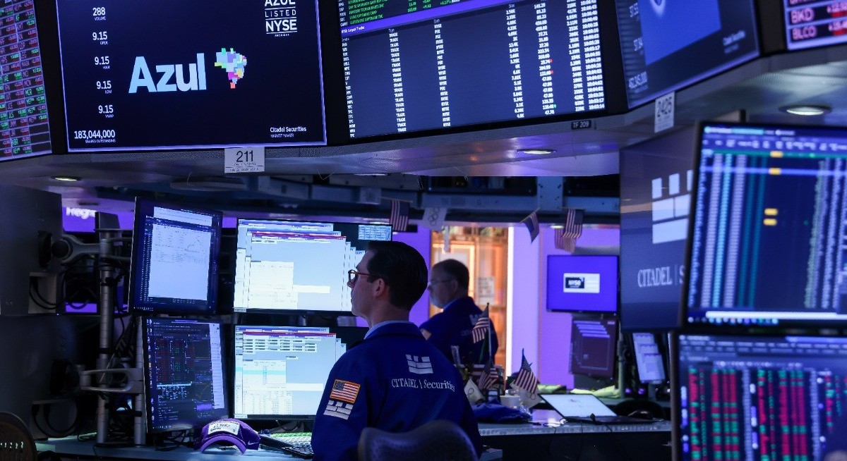 US stocks decline as US-Iran clashes drive oil higher