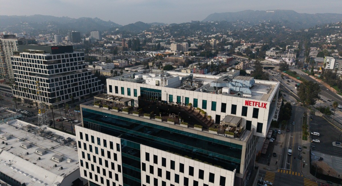 Netflix picks investor Jay Hoag as chairman after Hastings