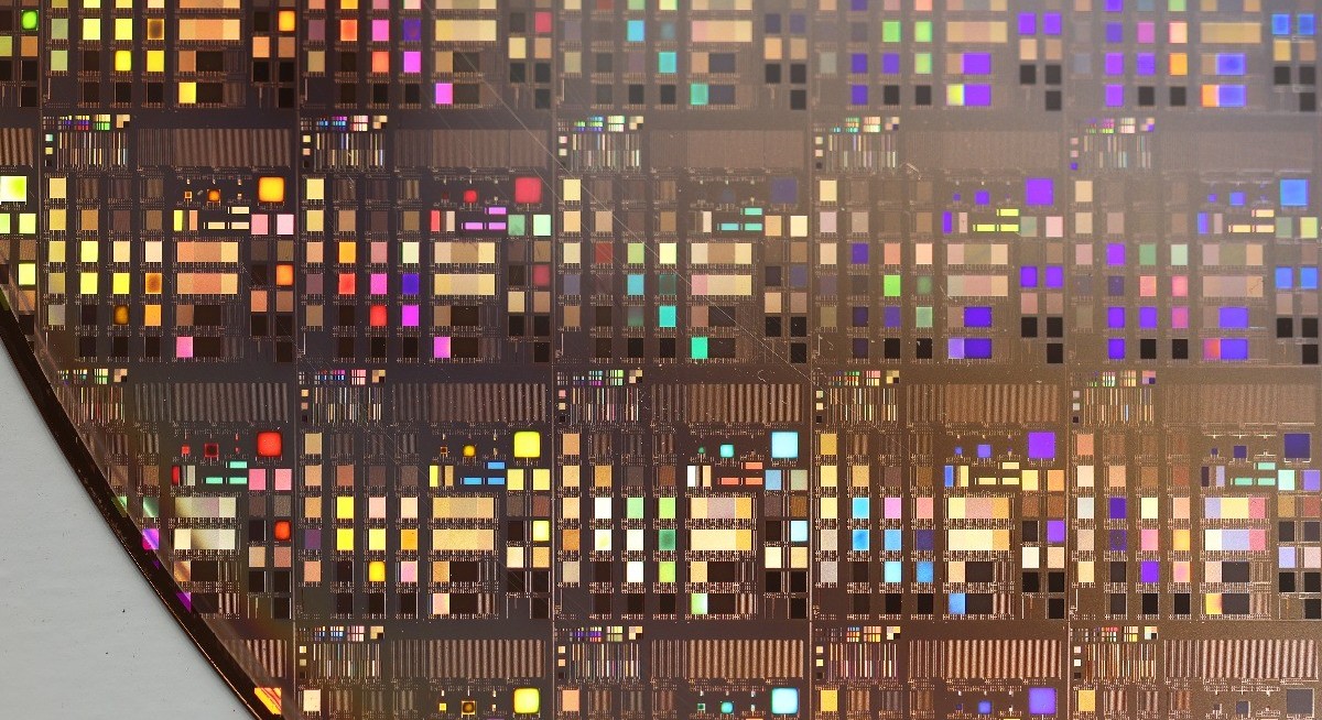 China starts anti-dumping probe into Japan chipmaking material