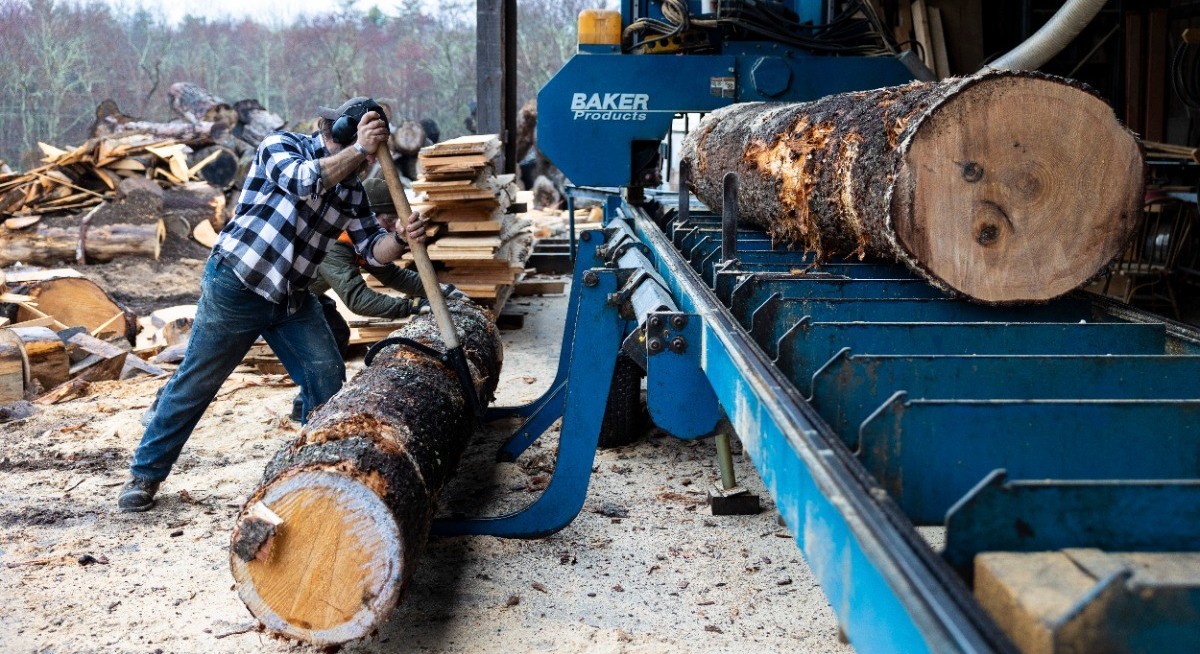 US productivity growth cools on rebound in hours worked